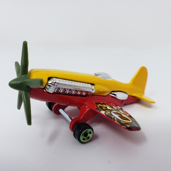 Mattel | Toys | Hot Wheels Mad Propz Plane Airplane Diecast Diecast Toy ...